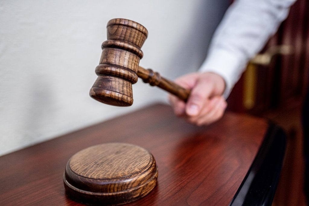 Visi advokāti ir juristi. Vai visi juristi ir advokāti? • Atlācis un ...